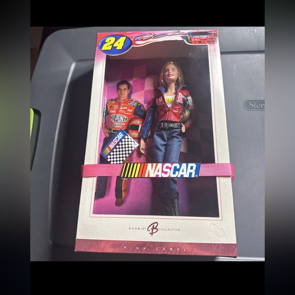 Barbie | Toys | Barbie Jeff Gordon Nascar 207 Pink Label Barbie Doll ...